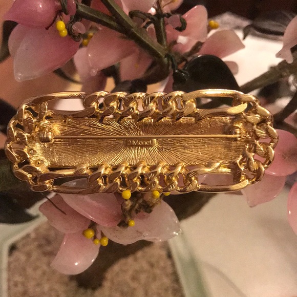 Monet | Jewelry | Vintage Enamel Monet Brooch | Poshmark